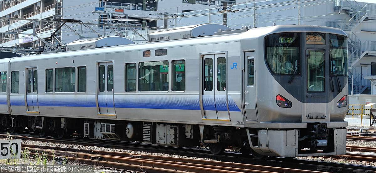 クモハ225-5028の画像です